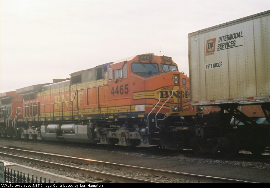 BNSF 4465